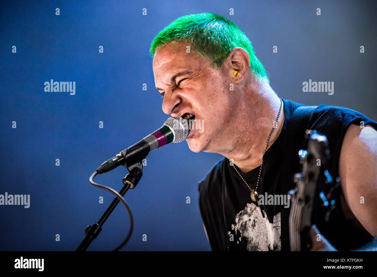 Die amerikanische nu-metal band Neurose führt ein Live Konzert in der ...