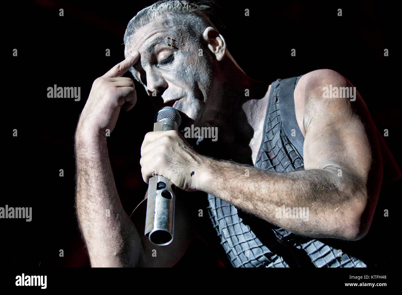 Rammstein till lindemann concert -Fotos und -Bildmaterial in hoher ...