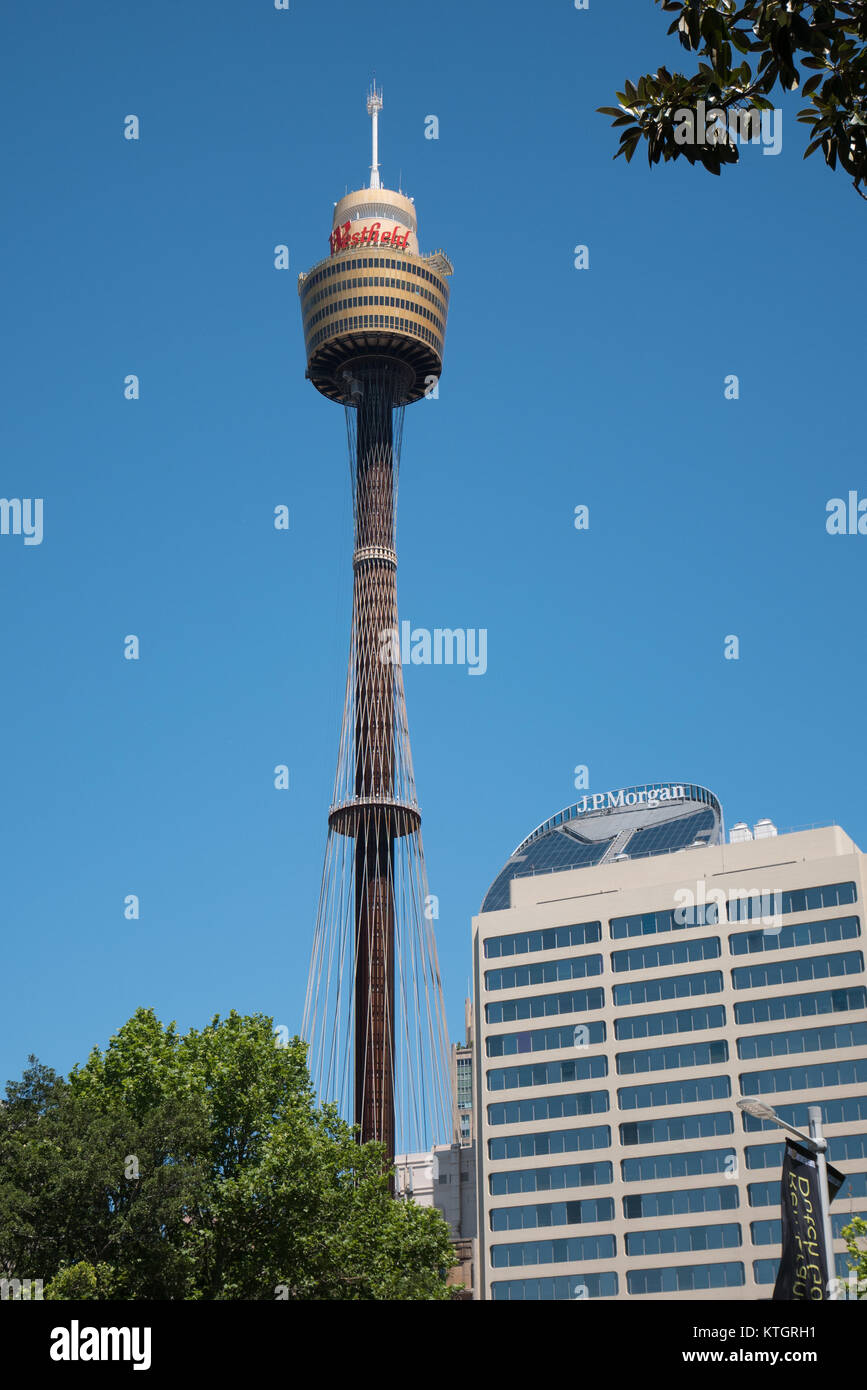 Centrepoint tower -Fotos und -Bildmaterial in hoher Auflösung – Alamy