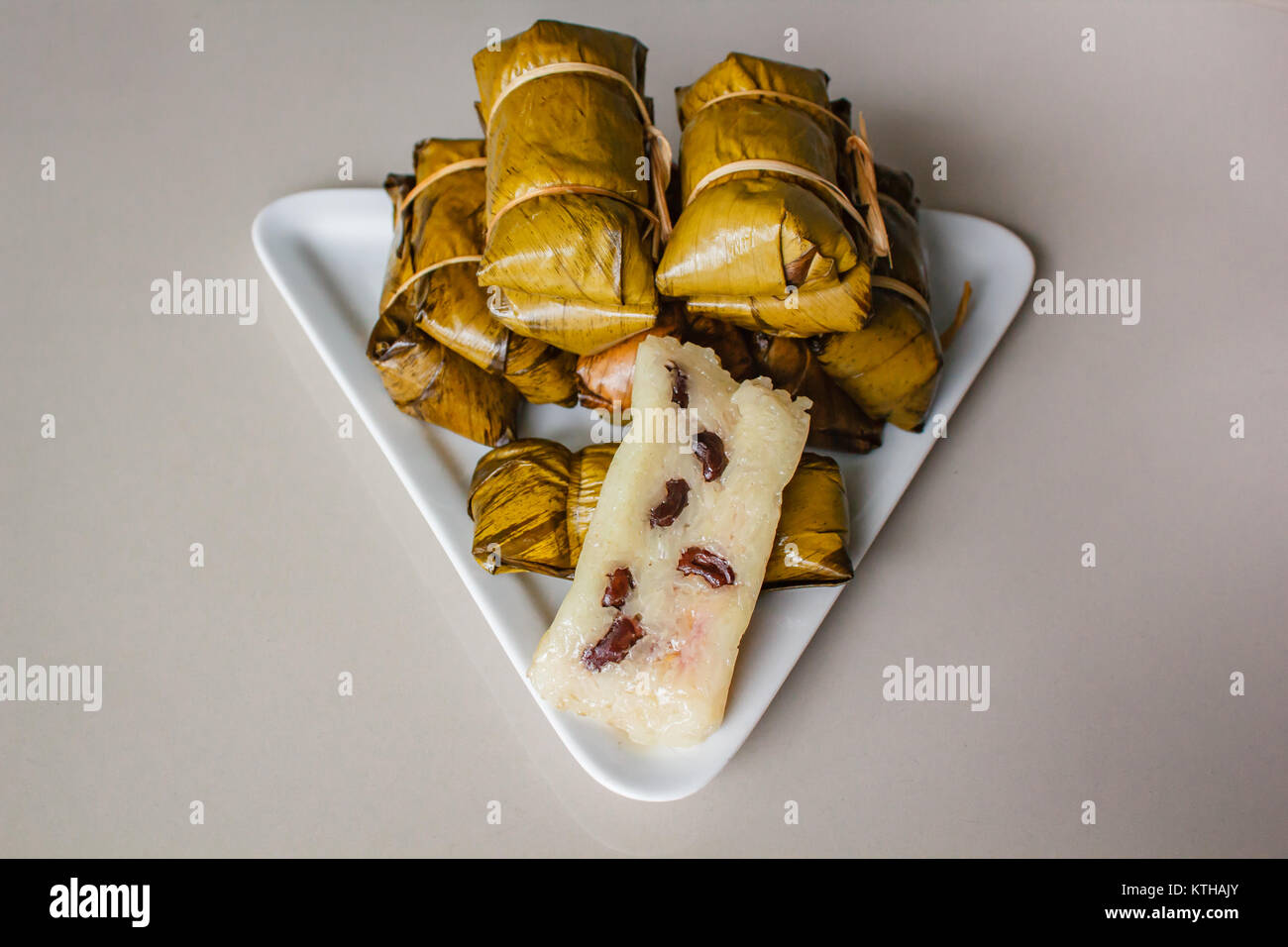 Khao Tom Matte oder Khao Tom Pad Thai Dessert von Banane und klebrigen ...