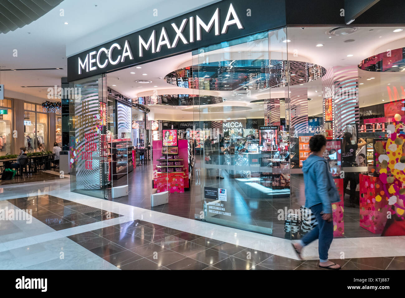 Maxima einkaufszentrum -Fotos und -Bildmaterial in hoher Auflösung – Alamy