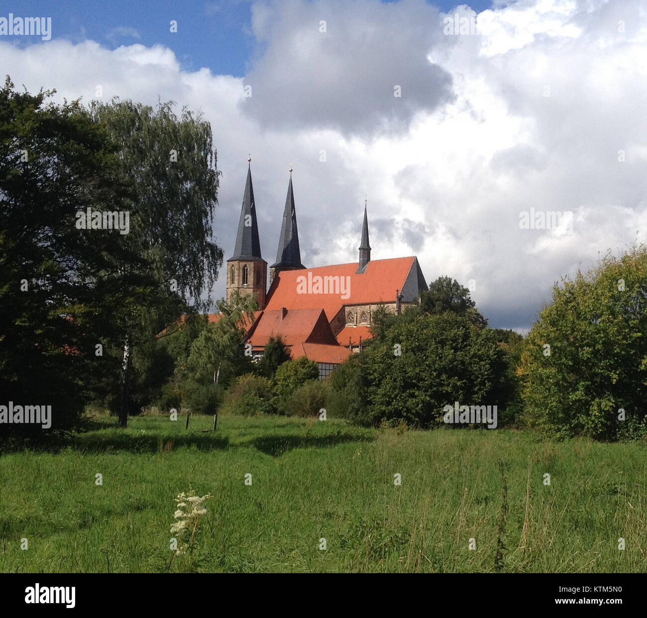 Basilika st cyriakus -Fotos und -Bildmaterial in hoher Auflösung – Alamy