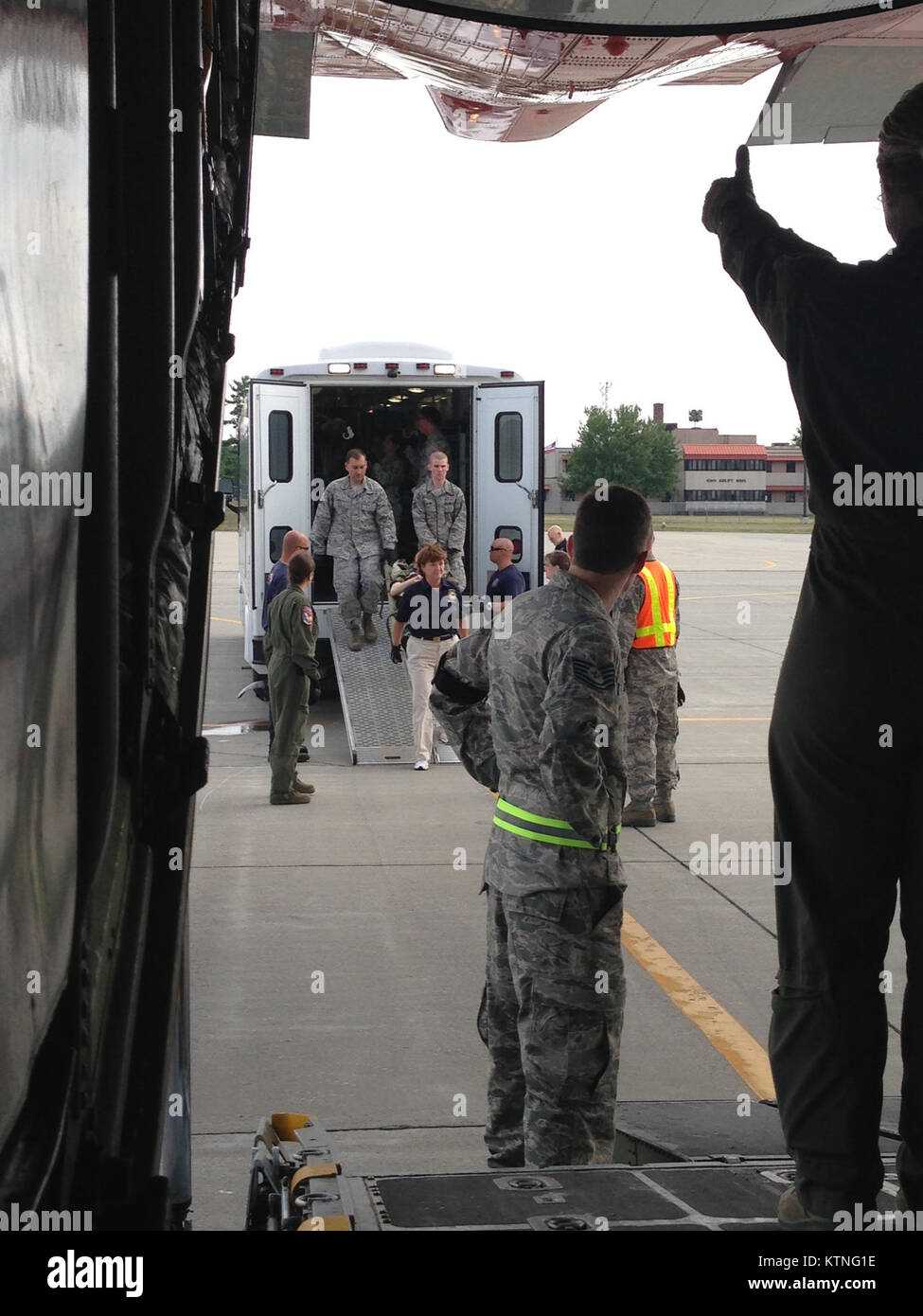 Us-Luftwaffe Kapitän Tammy M. Ostrowski, von der 139 Aeromedical ...