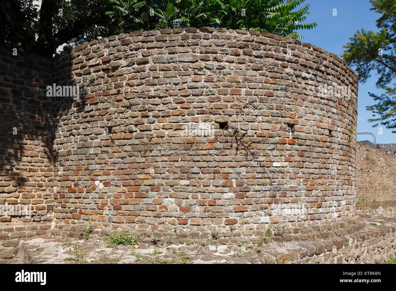 Stadtmauer, Römisches römische Bauten, Köln, Nordrhein-Westfalen ... Stadtmauer, Römisches römische Bauten, Köln, Nordrhein-Westfalen ...