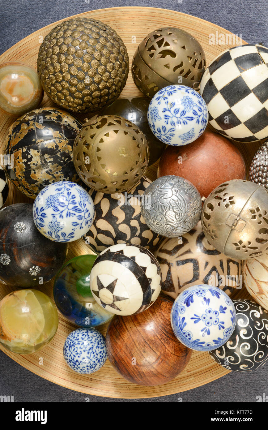 Aus verschiedenen materialien -Fotos und -Bildmaterial in hoher ...