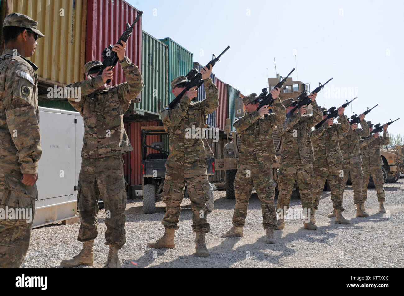 1 148 infanterieregiment -Fotos und -Bildmaterial in hoher Auflösung ...