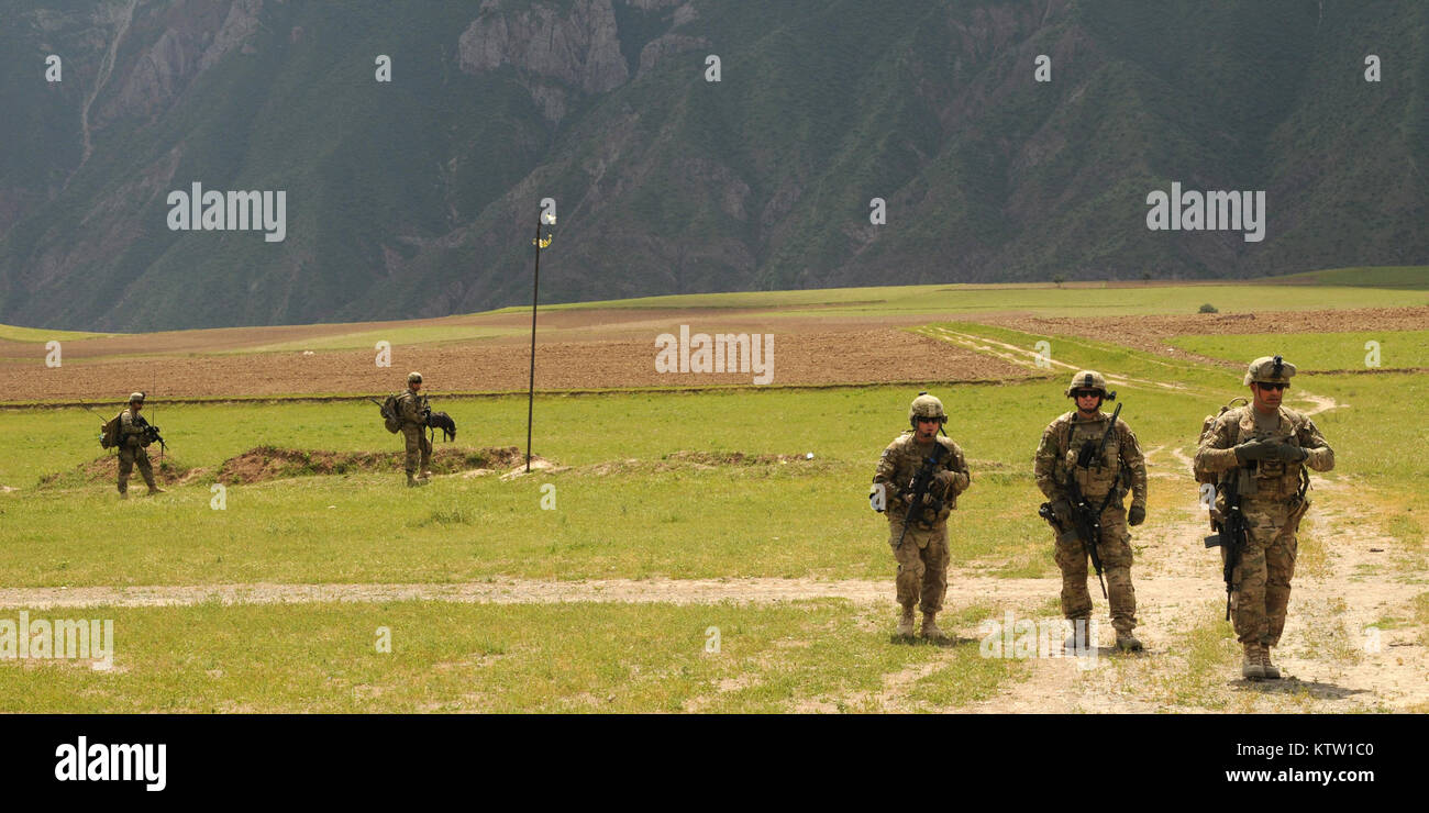 37 infanterie brigade kampf team -Fotos und -Bildmaterial in hoher ...