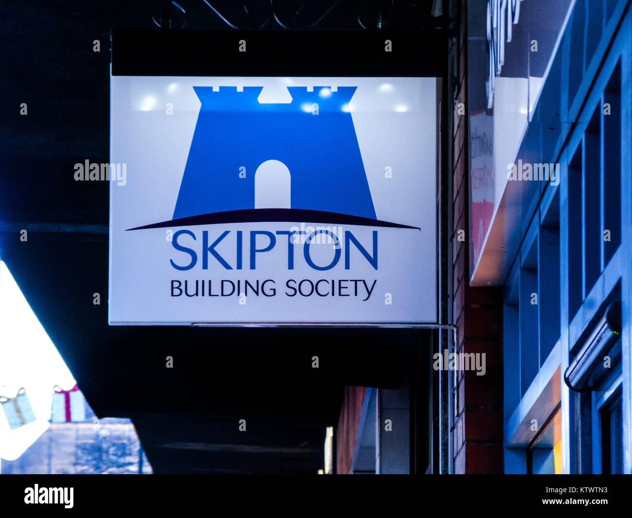 Skipton building society -Fotos und -Bildmaterial in hoher Auflösung ...
