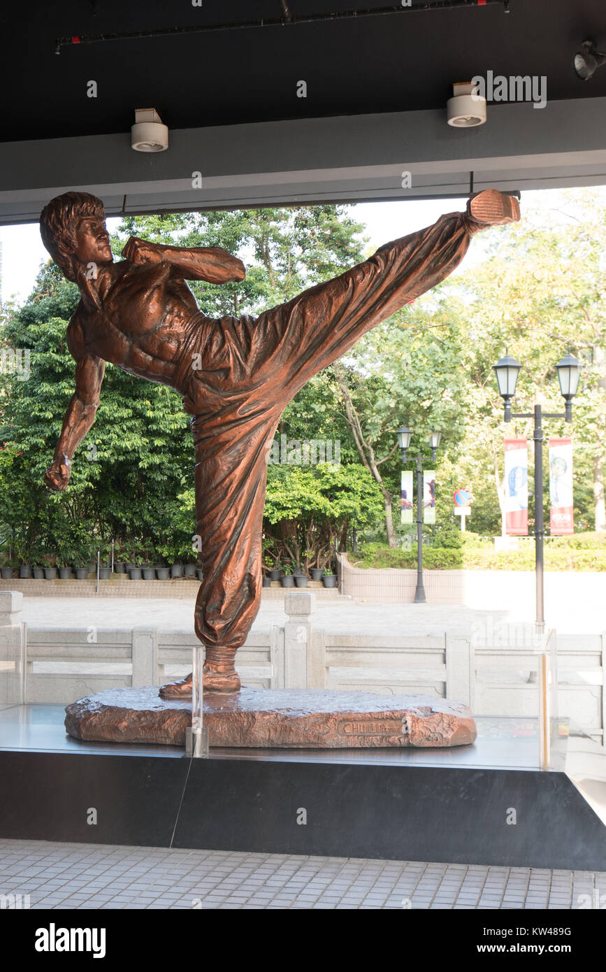 Bruce Lee Statue außerhalb von hong kong Heritage Museum ...