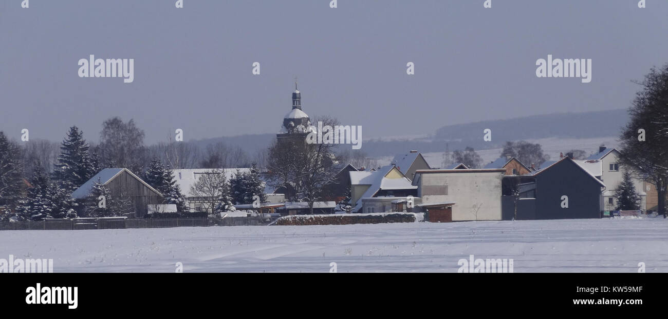 Dieses Bild zeigt einen Blick auf Hohenkirchen, eine Stadt, die für ...