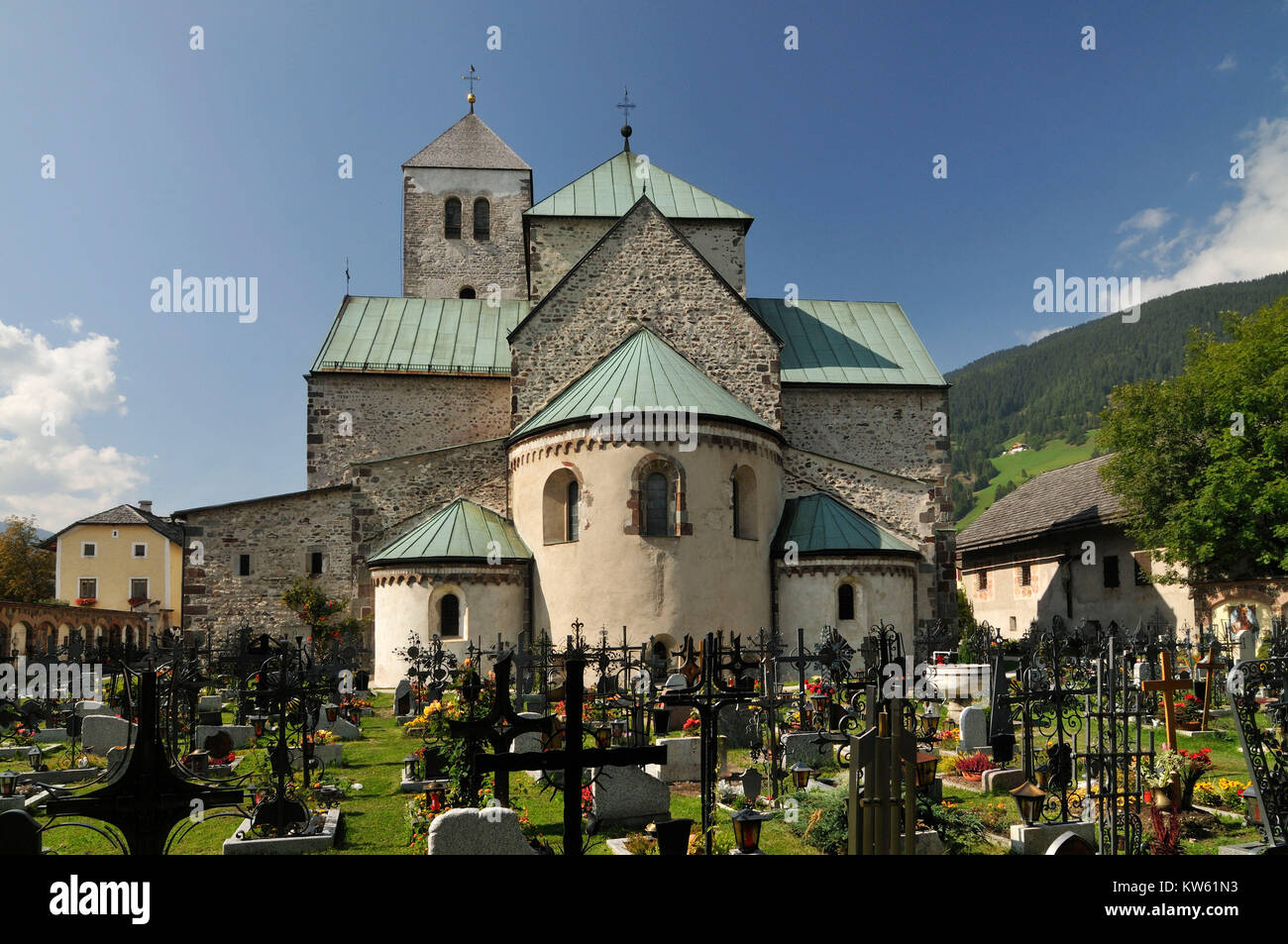 Innichner dom -Fotos und -Bildmaterial in hoher Auflösung – Alamy