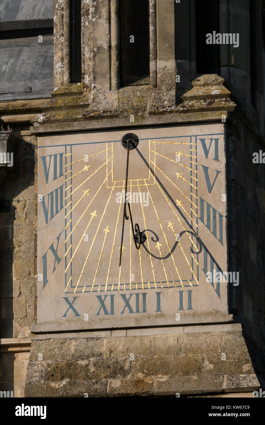 Sun dial clock -Fotos und -Bildmaterial in hoher Auflösung – Alamy