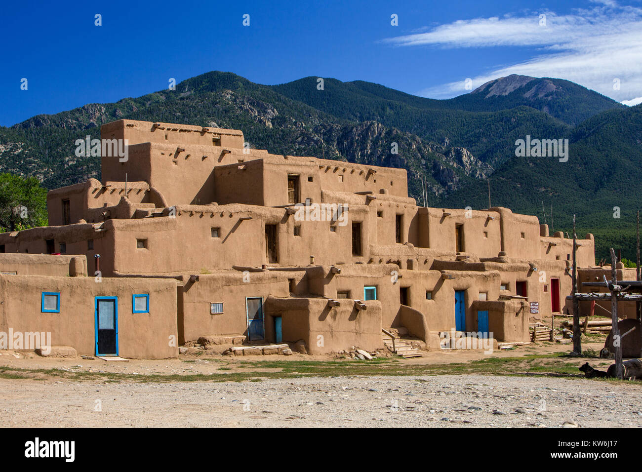 Pueblo de taos -Fotos und -Bildmaterial in hoher Auflösung – Alamy