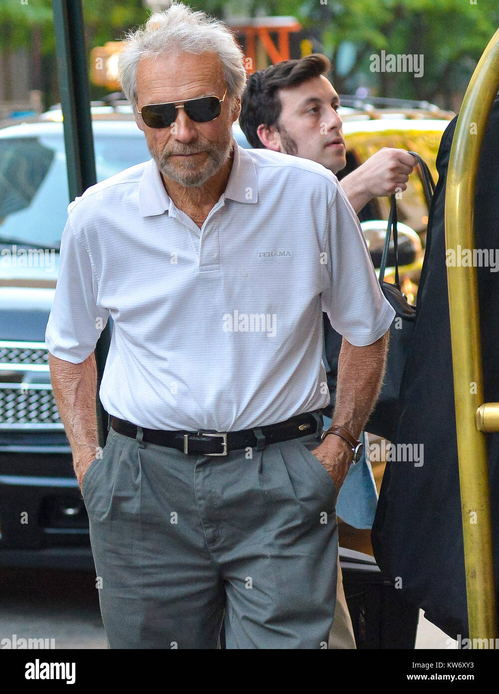Clint eastwood spotted arriving to a hotel in downtown manhattan -Fotos ...