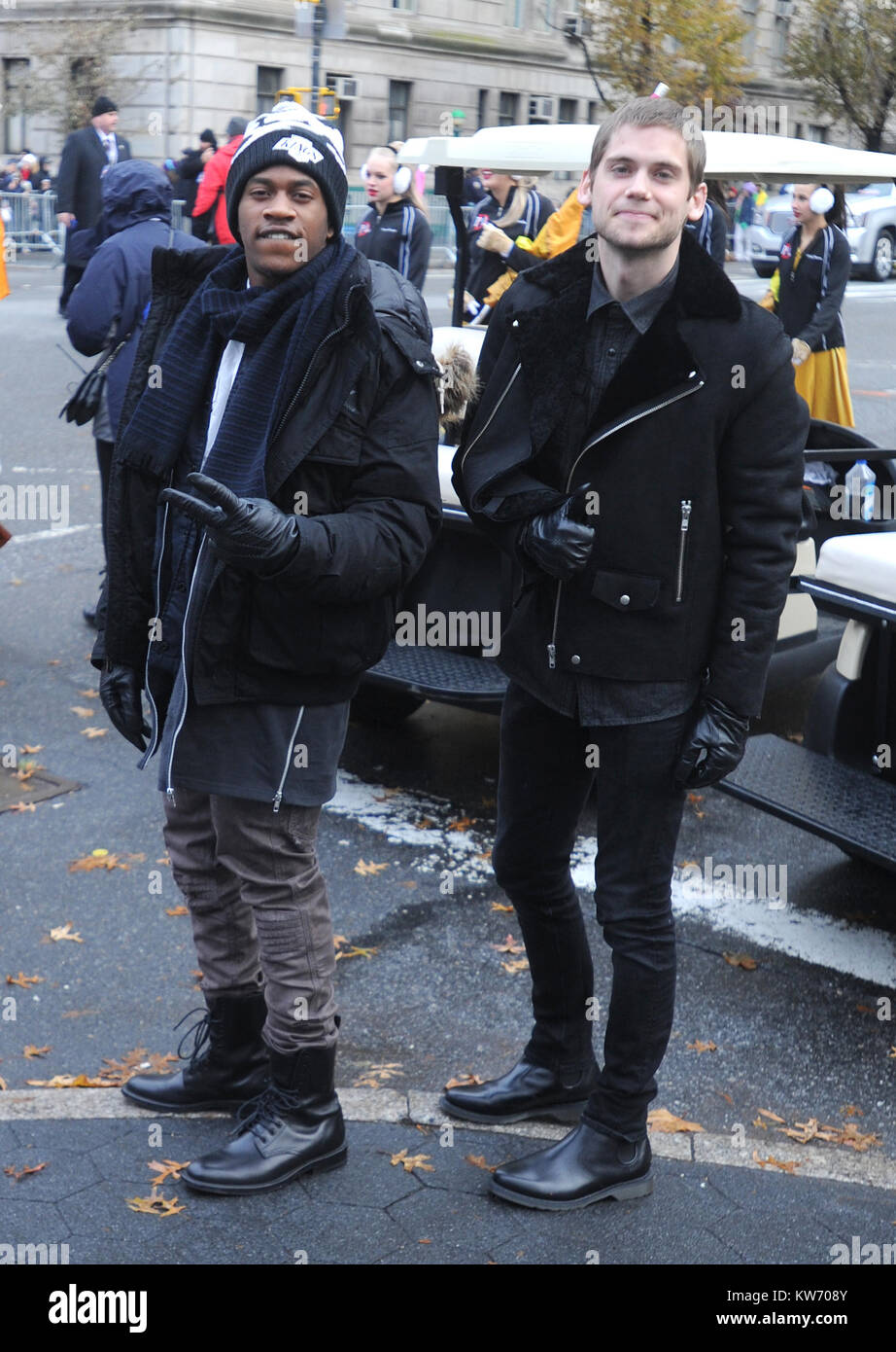 Malcolm david kelley and tony oller -Fotos und -Bildmaterial in hoher ...