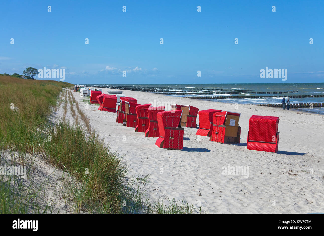 Die Liegen am Strand von Ahrenshoop, Ostsee, Fishland, Mecklenburg ...