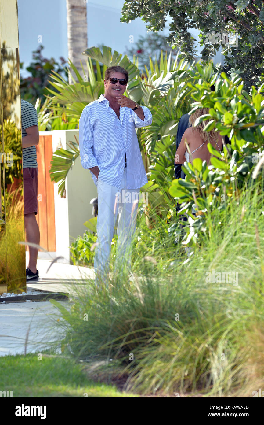 MIAMI BEACH, FL - 14. Mai: David Hasselhoff und Partner Hayley Roberts ...