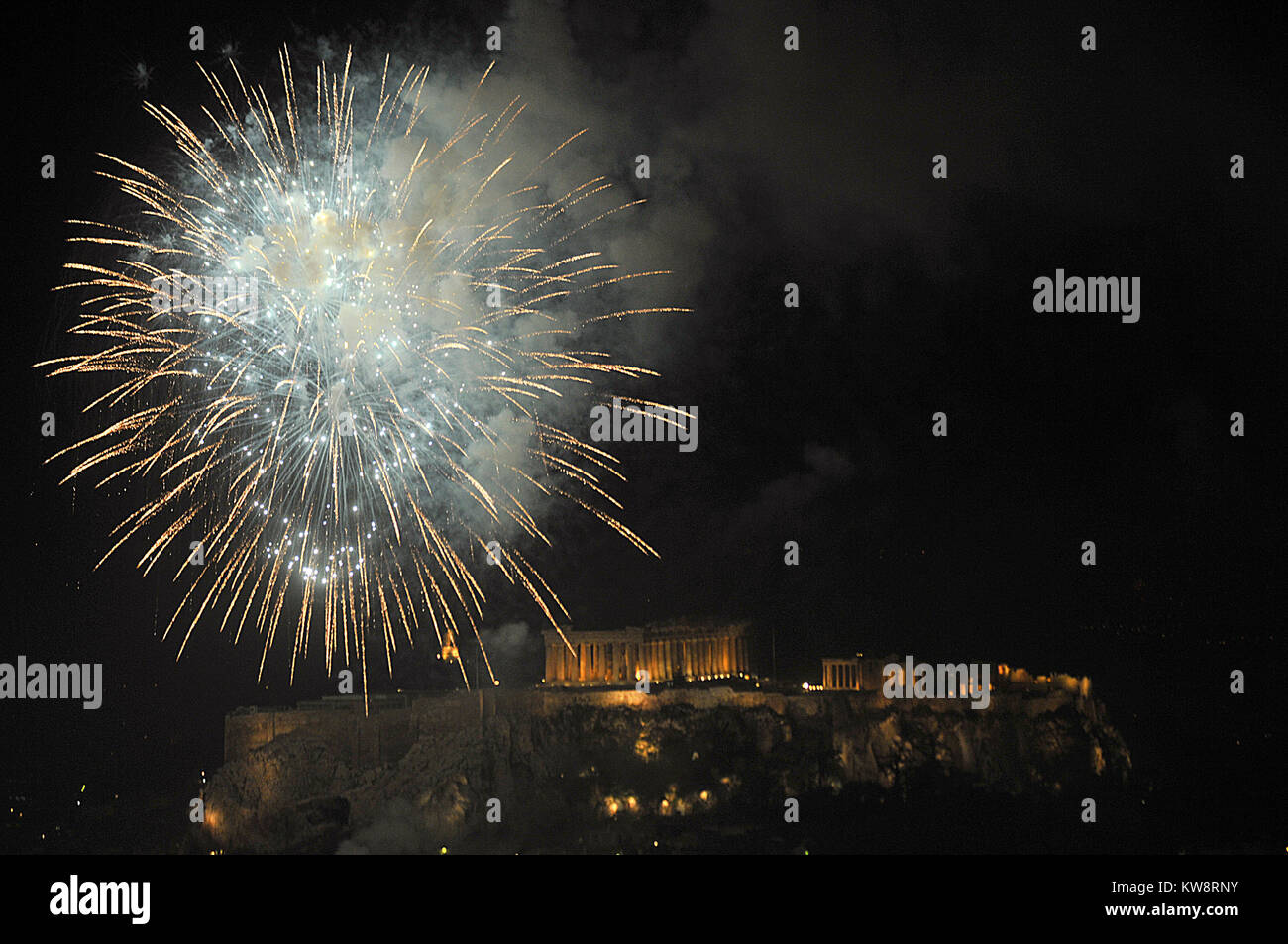 Feiern in griechenland -Fotos und -Bildmaterial in hoher Auflösung – Alamy