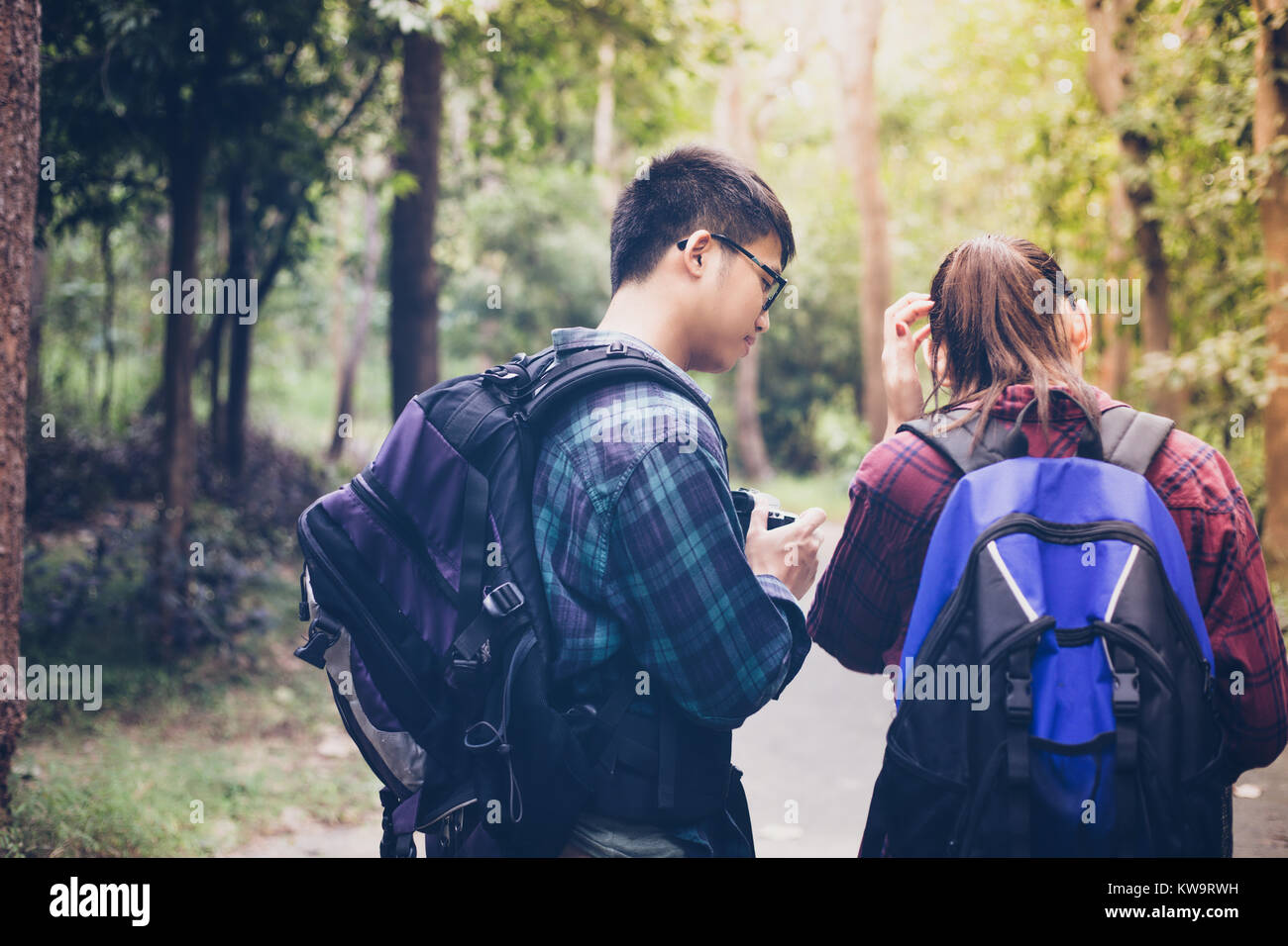 Freunde Abenteuer Stockfotos und -bilder Kaufen - Alamy