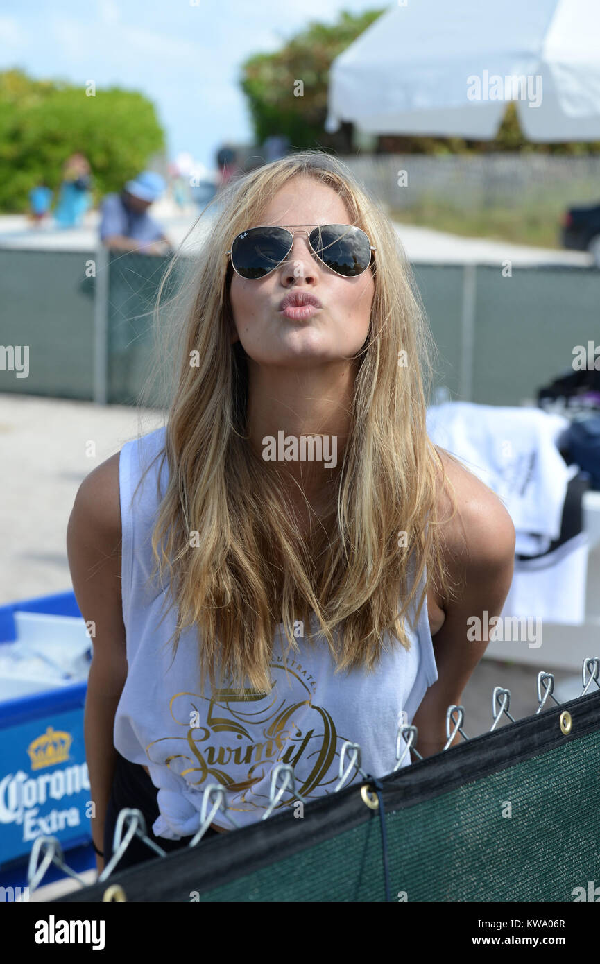 MIAMI BEACH, FL - 20. Februar: Marloes Horst besucht Sports Illustrated ...