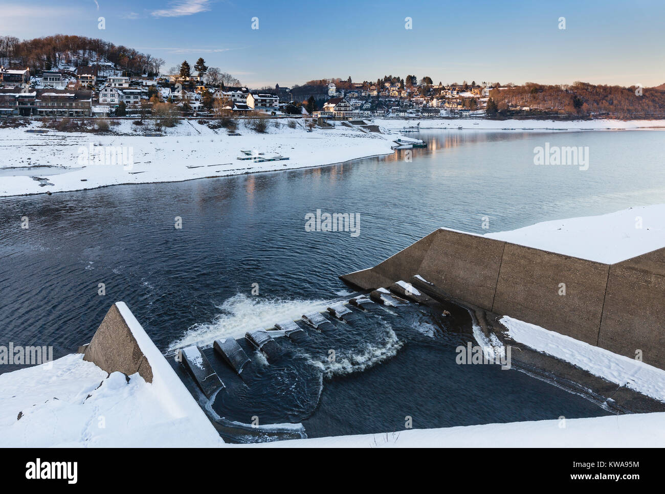 Dorf rurberg -Fotos und -Bildmaterial in hoher Auflösung – Alamy