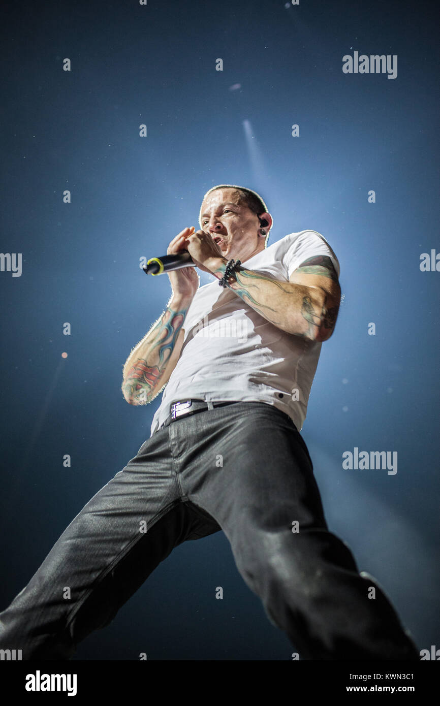 Chester bennigton -Fotos und -Bildmaterial in hoher Auflösung – Alamy