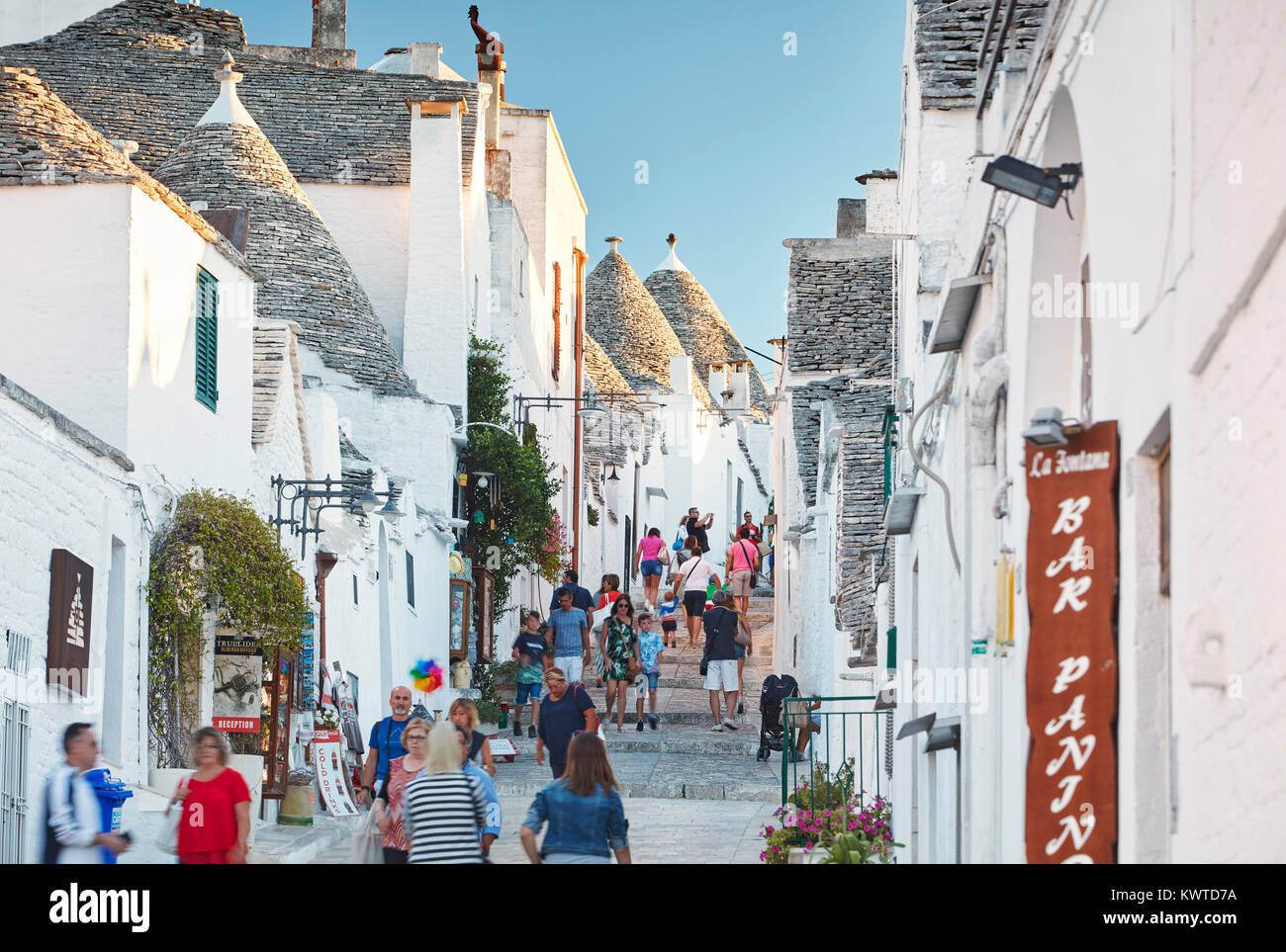 Bari Italy Trulli Houses Stockfotos & Bari Italy Trulli Houses Bilder ...