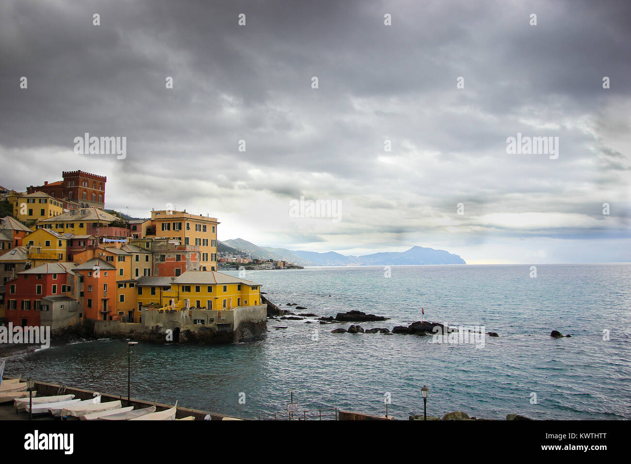 Genova Buildings Stockfotos und -bilder Kaufen - Alamy