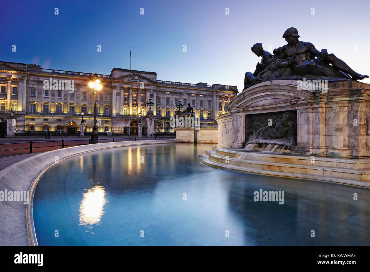 Queen victoria memorial -Fotos und -Bildmaterial in hoher Auflösung – Alamy