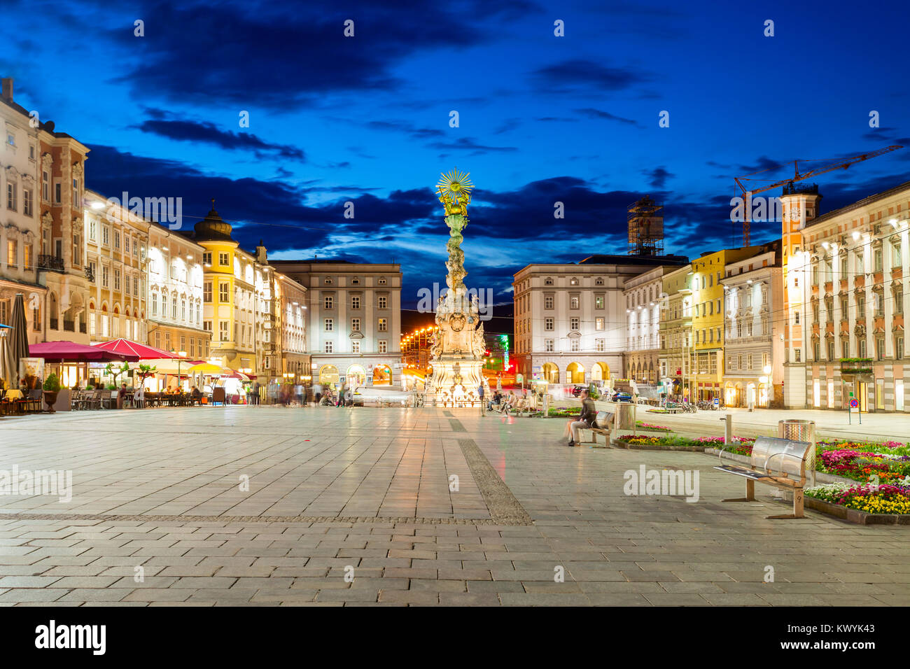 Dreifaltigkeitssäule auf dem Hauptplatz oder Hauptplatz im Zentrum von ...