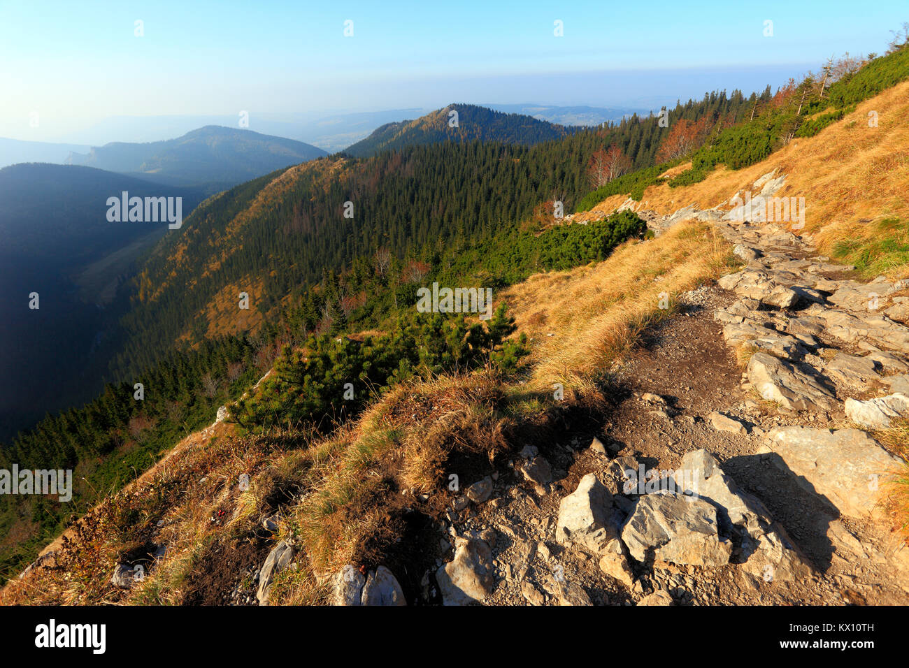 Polen, Tatra, Zakopane-Pass unter Grzybowiec Peak, mit Tatra Panorama ...