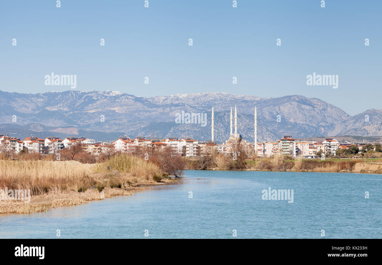 Külliye moschee manavgat -Fotos und -Bildmaterial in hoher Auflösung ...