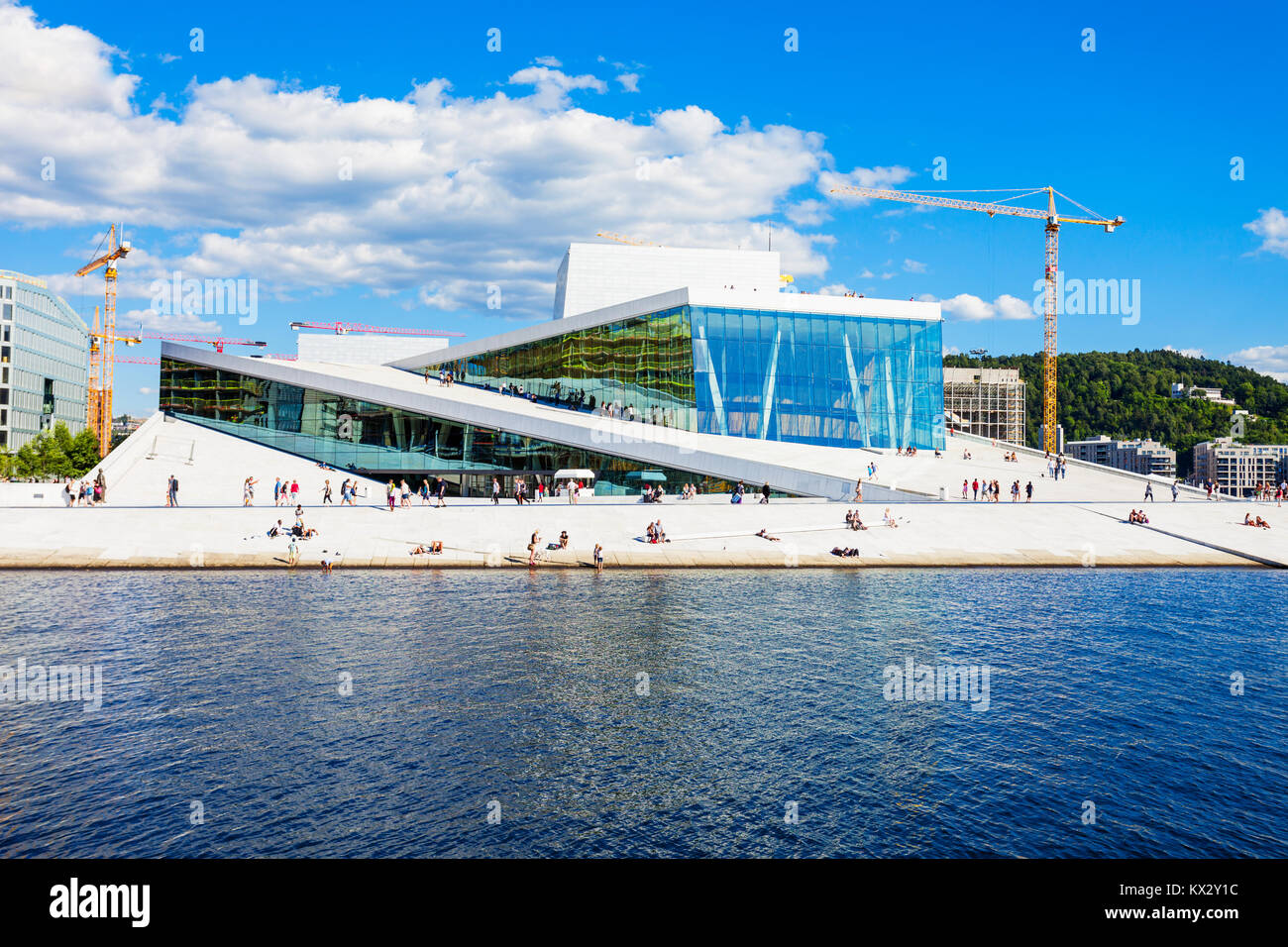 Die Oper Oslo oder operahuset ist die Heimat des norwegischen ...