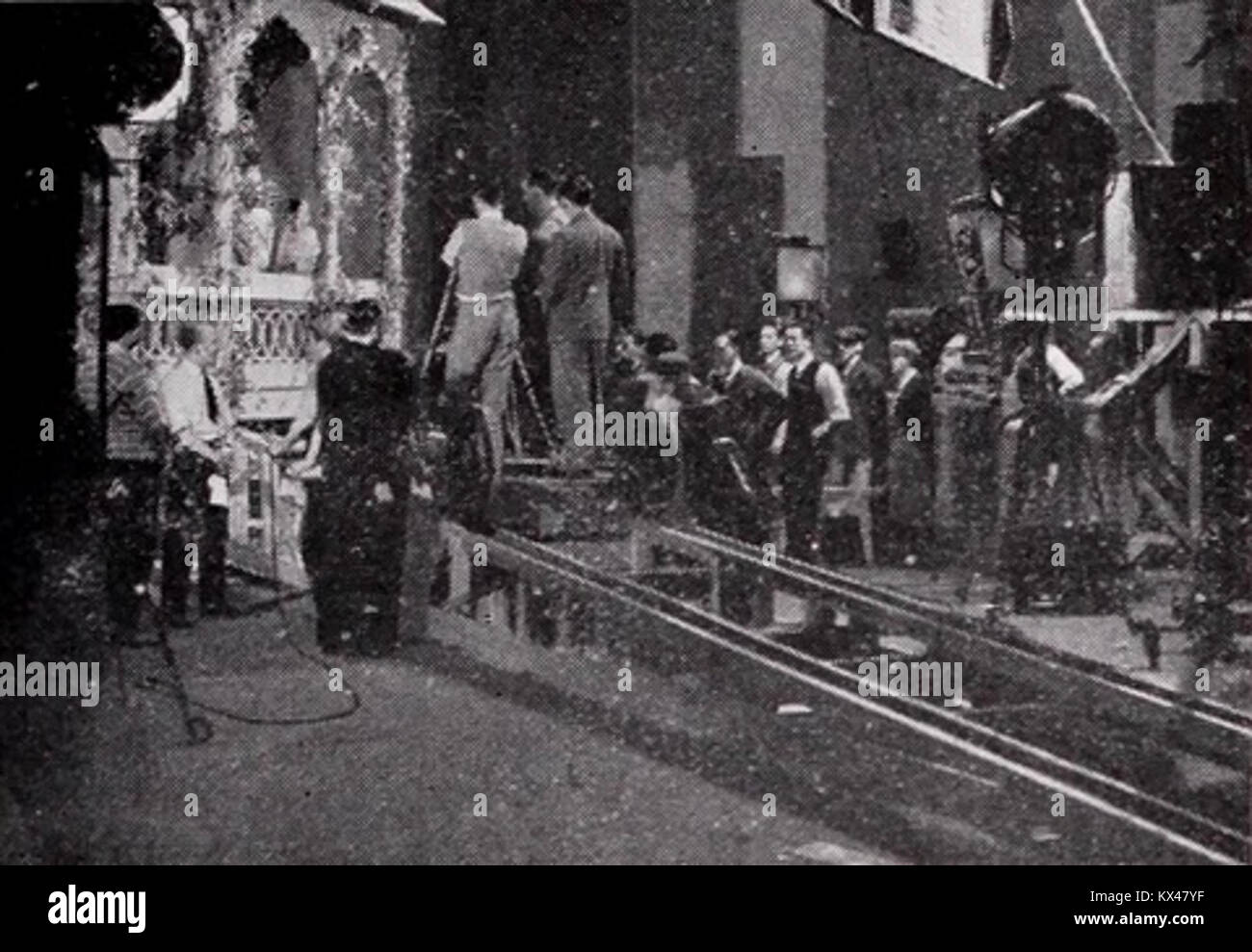 Devika Rani et Himansu Rai sur le tournage de Karma (1932 ...