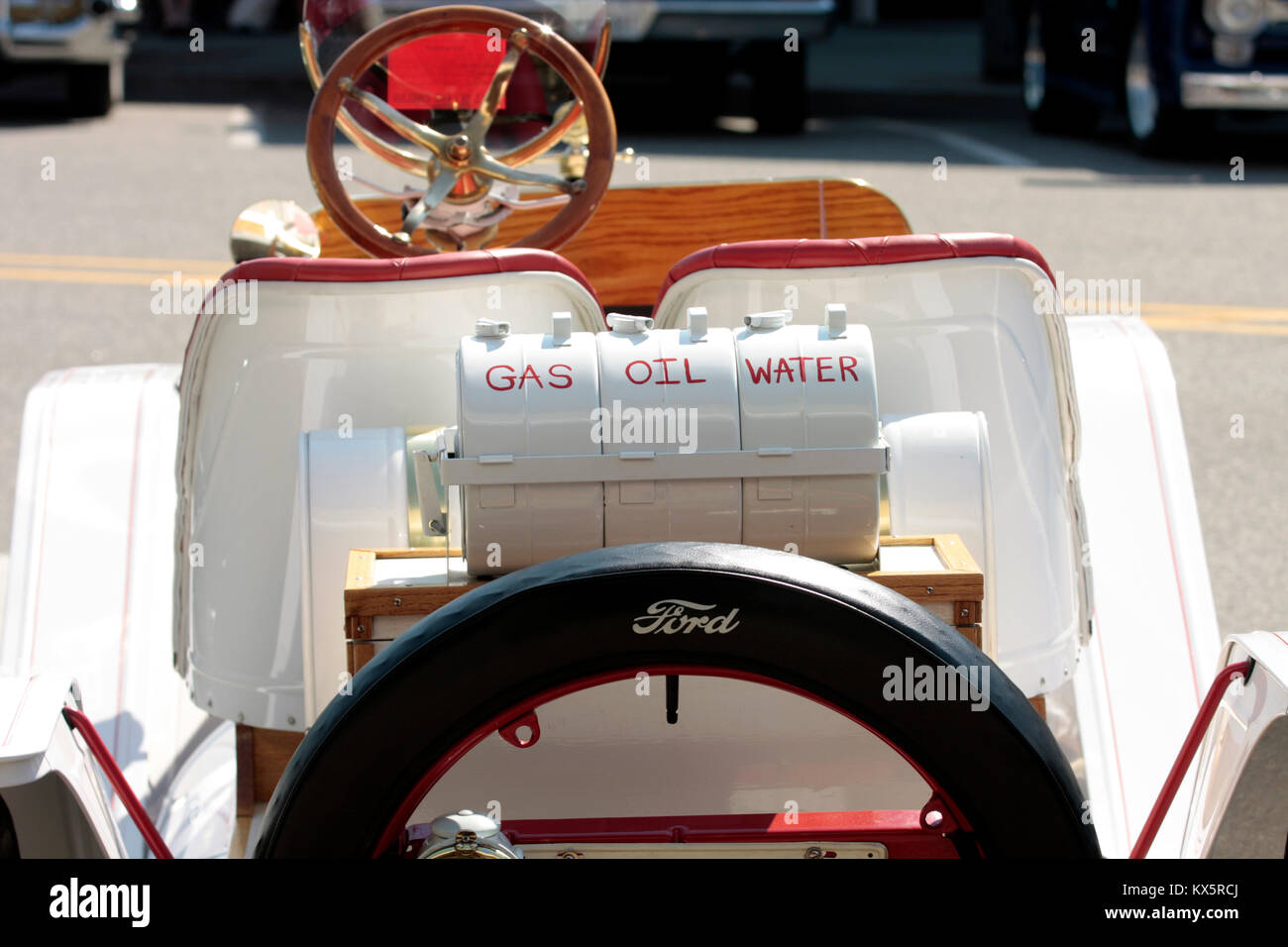 Einen ford speedster modellieren -Fotos und -Bildmaterial in hoher ...