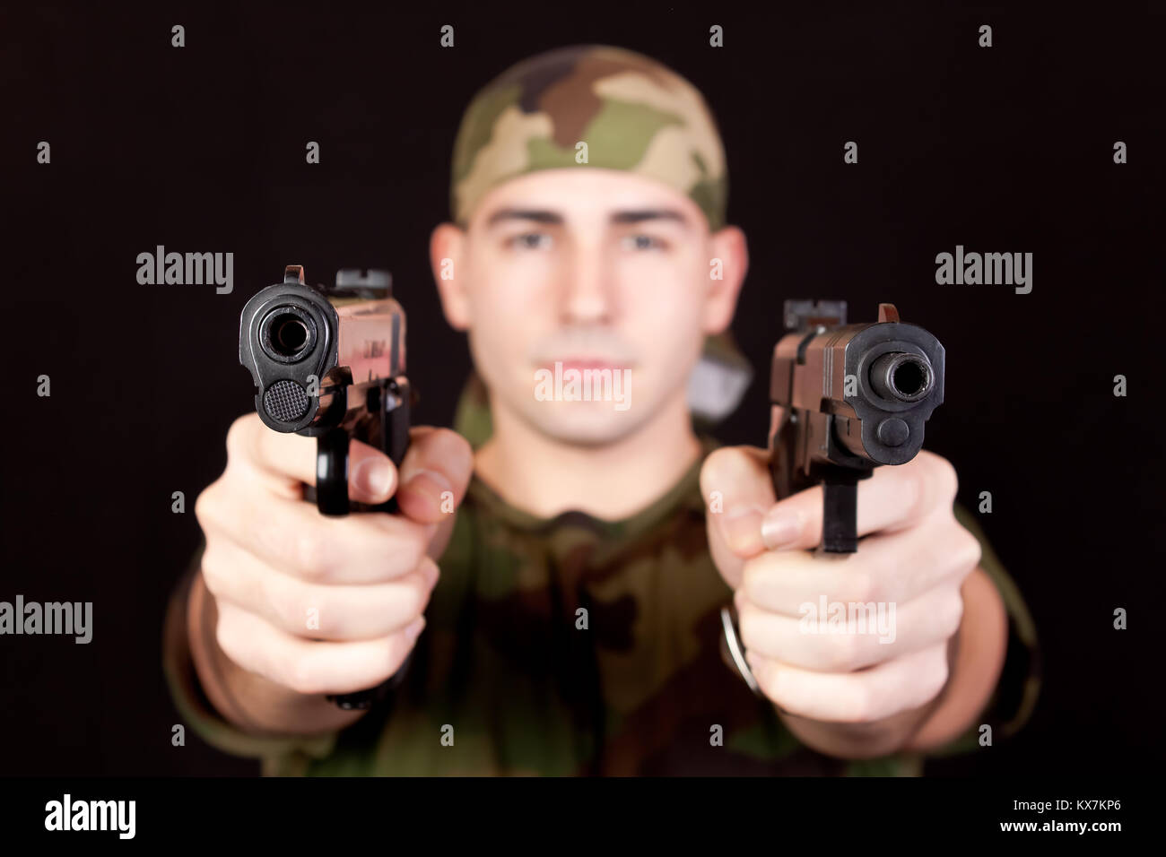 Moderne soldatinnen -Fotos und -Bildmaterial in hoher Auflösung – Alamy