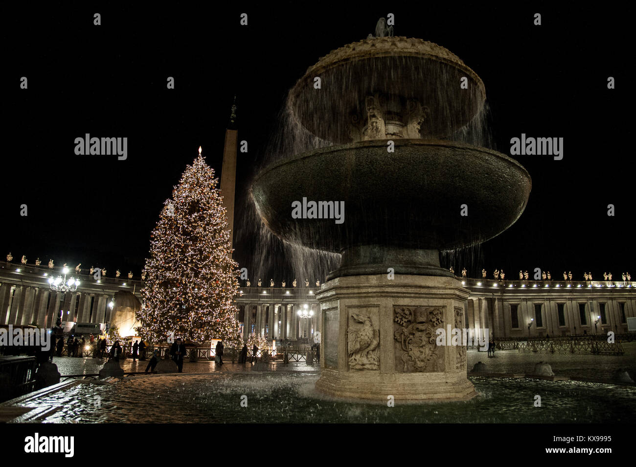 Zeremonie der Beleuchtung der Christbaum und die Krippe auf dem ...