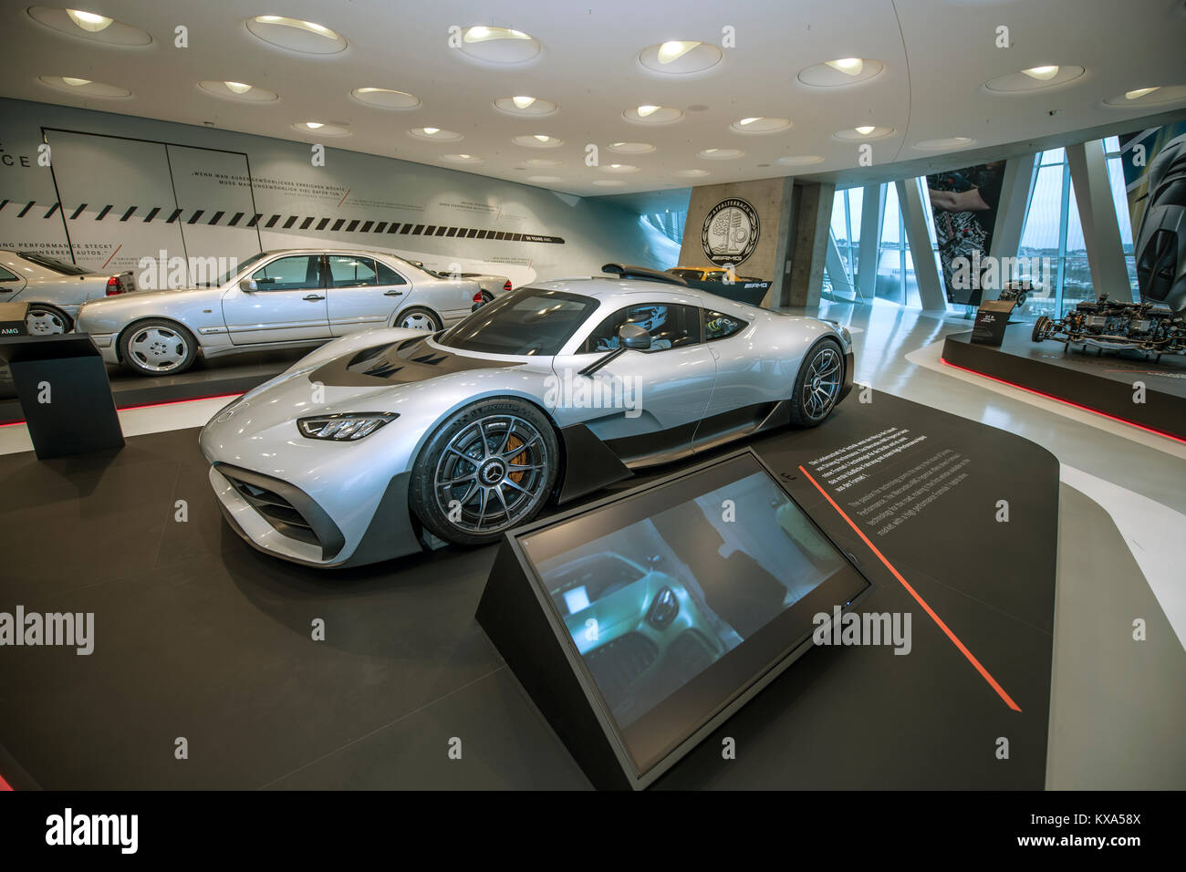 Ausstellung von slected Autos des AMG Niederlassung bei Mercedes Museum Stuttgart ...