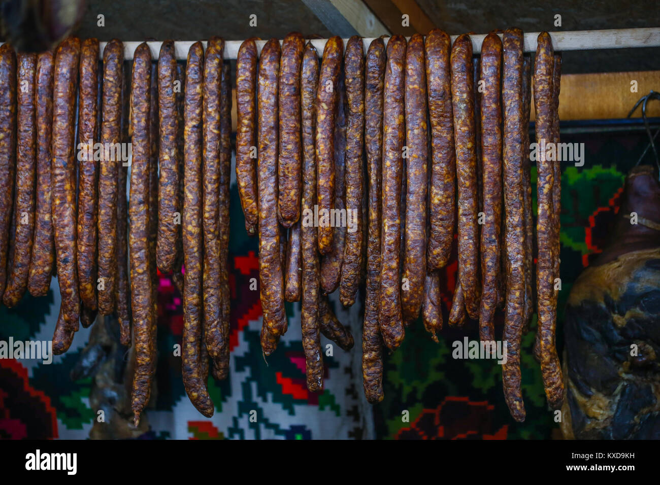 Lange rote wurst -Fotos und -Bildmaterial in hoher Auflösung – Alamy