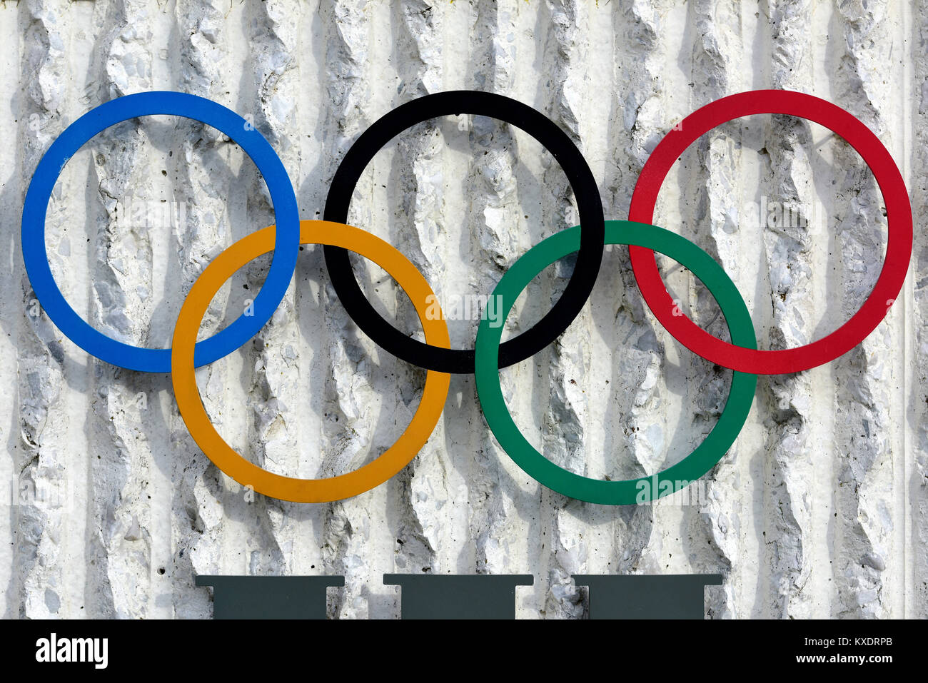 Wall olympic rings -Fotos und -Bildmaterial in hoher Auflösung – Alamy