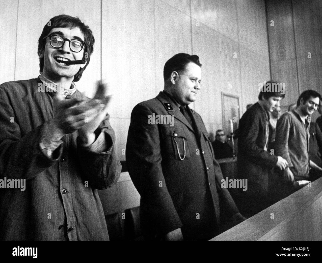 Vor dem Satz an der 4. grossen Strafkammer des Frankfurter ausgeprägt ...