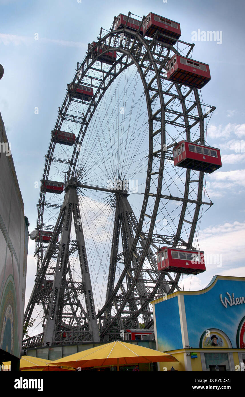 Wien, ÖSTERREICH - August 17, 2012: Blick auf den Prater Riesenrad ...