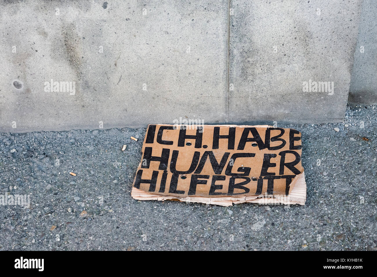 Bitte Hilfe Stockfotos & Bitte Hilfe Bilder - Alamy