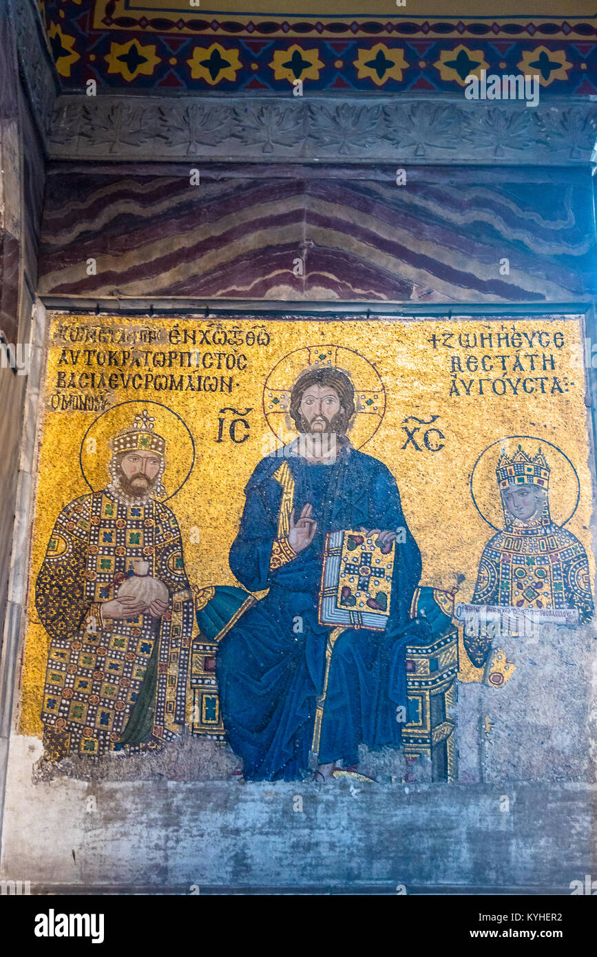 Byzantinisches Mosaik von Jesus Christus sitzt auf Thron mit Empress ...