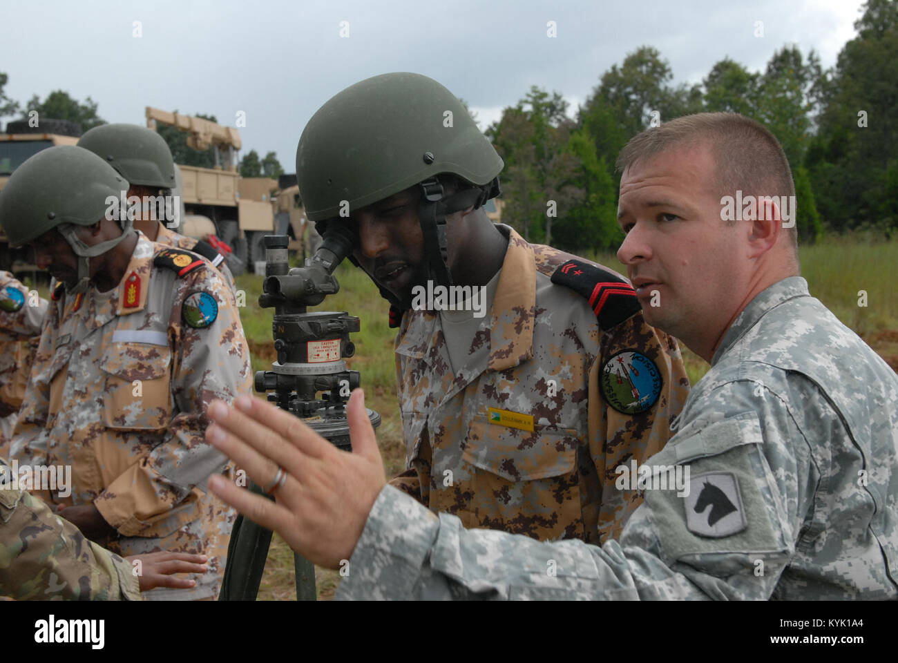 M2a2 aiming circle -Fotos und -Bildmaterial in hoher Auflösung – Alamy