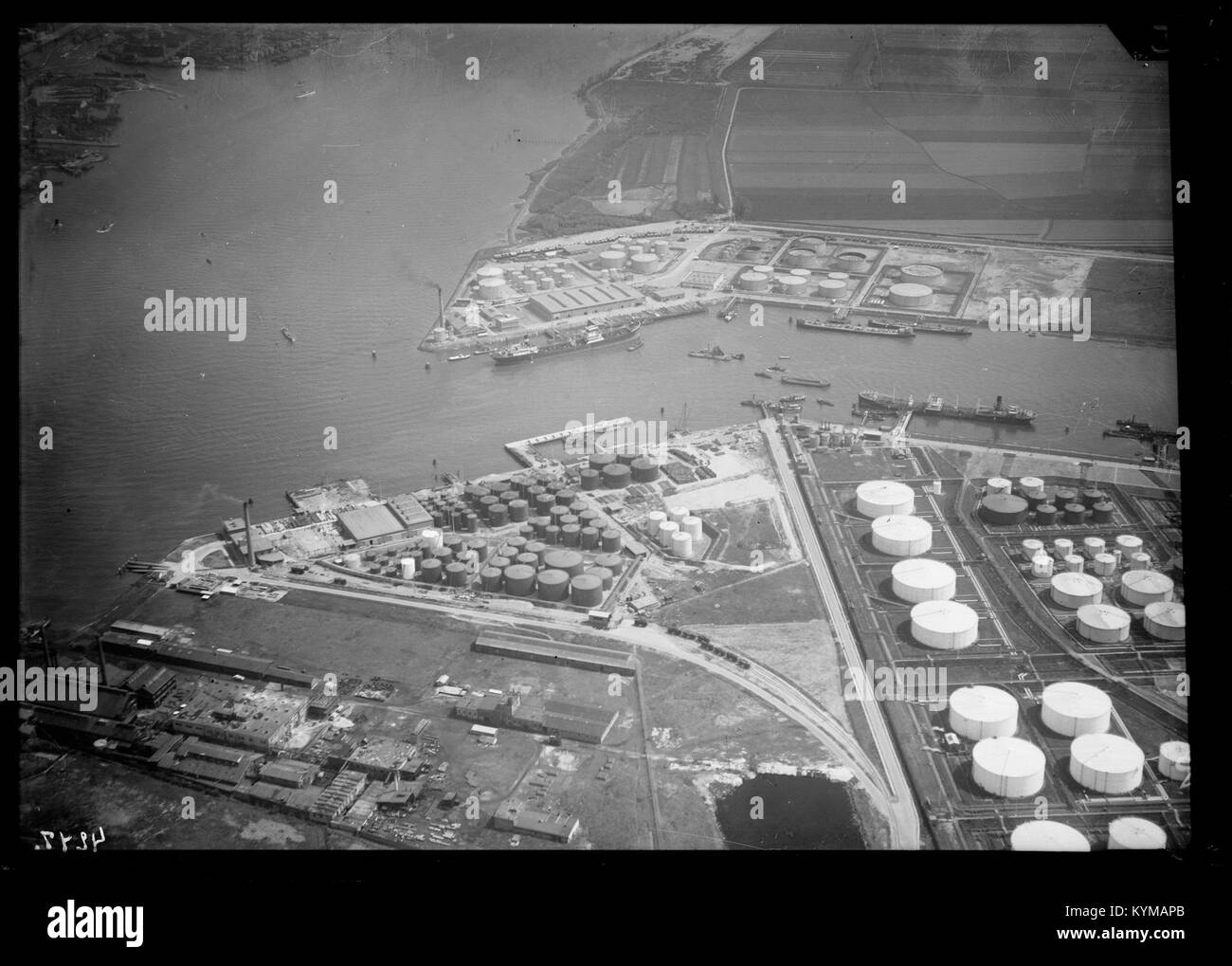 Eine Luftaufnahme von Rotterdam, aufgenommen zwischen 1920 und 1940 ...