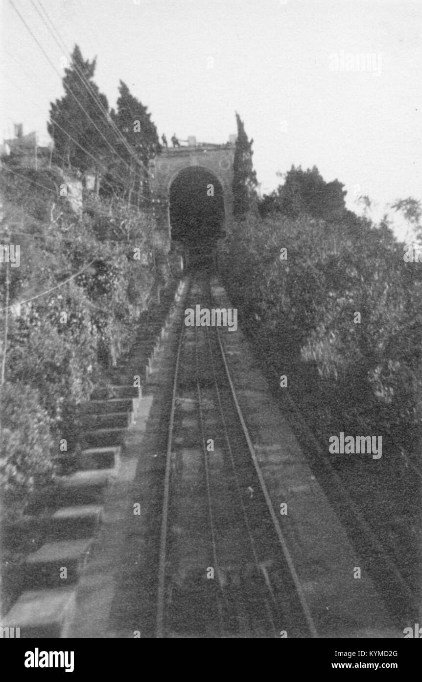 Ein Foto von der 483. Bombardment Group, das einen Moment in der ...