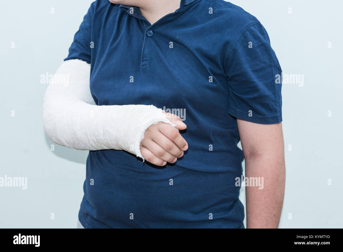 Handgelenk verputzen -Fotos und -Bildmaterial in hoher Auflösung – Alamy