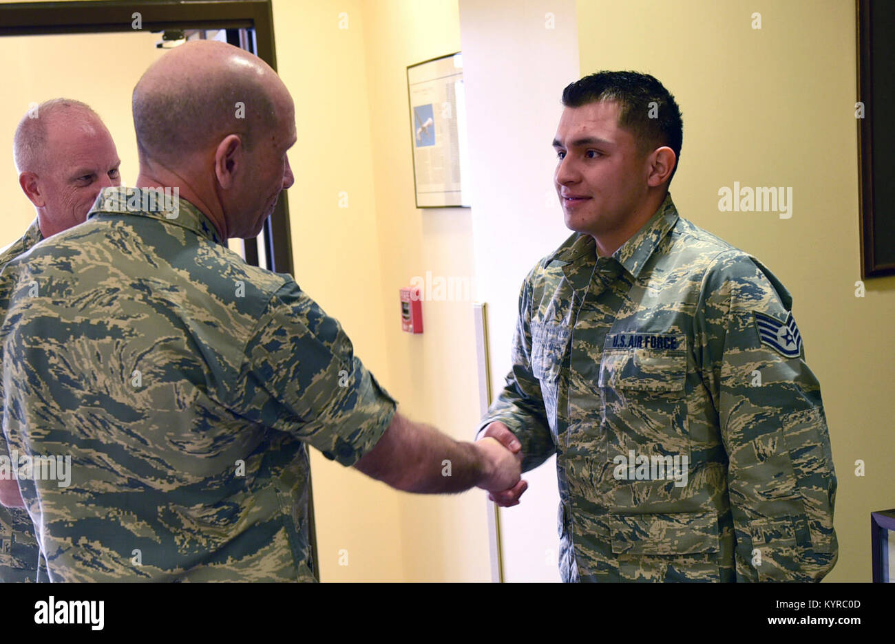 Gen. Mike Holmes, Air Combat Command Commander, Münzen Staff Sgt ...
