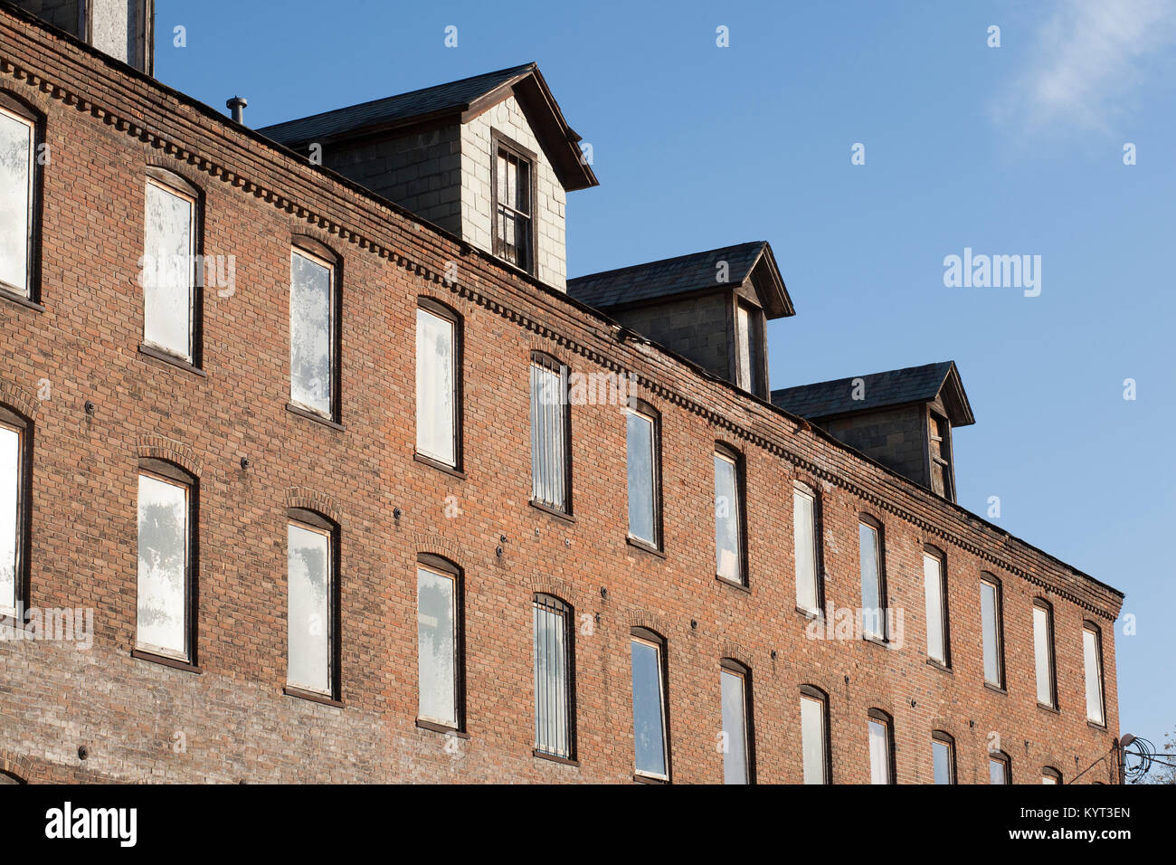 Brick warehouse -Fotos und -Bildmaterial in hoher Auflösung – Alamy